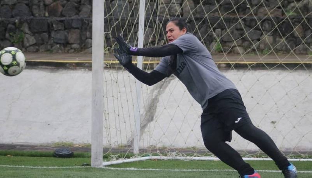 Técnico de Selecta femenil: “Roxana (Vega) tuvo su primer hijo y nos ...