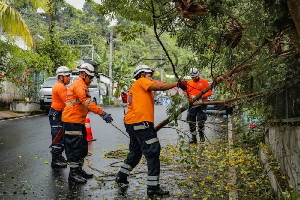 Declaran alerta verde por lluvias causadas por tormenta Sara