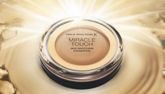 Max Factor consiente la piel de las féminas