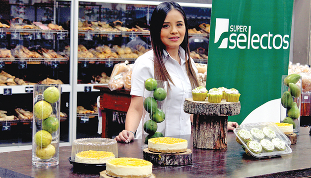 Bakery de Súper Selectos presenta nuevos postres para el verano